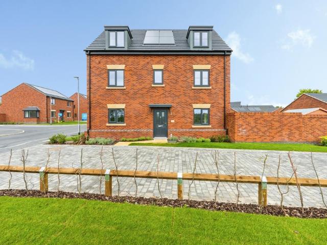 4 bedroom semi detached house for sale
