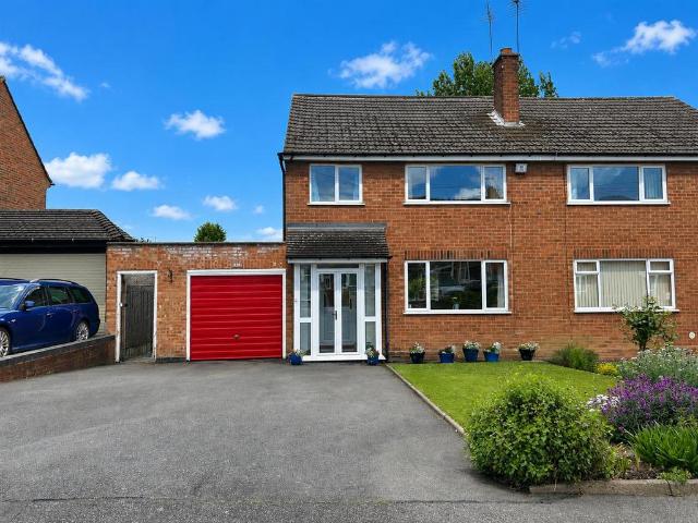 4 bedroom semi detached house for sale