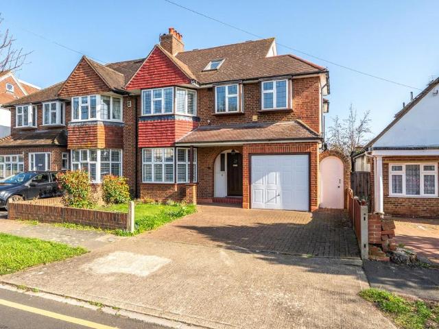 4 bedroom semi detached house for sale