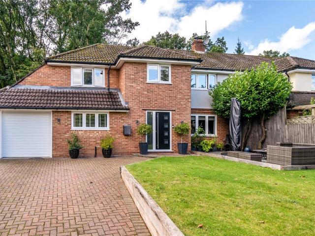 4 bedroom semi detached house for sale