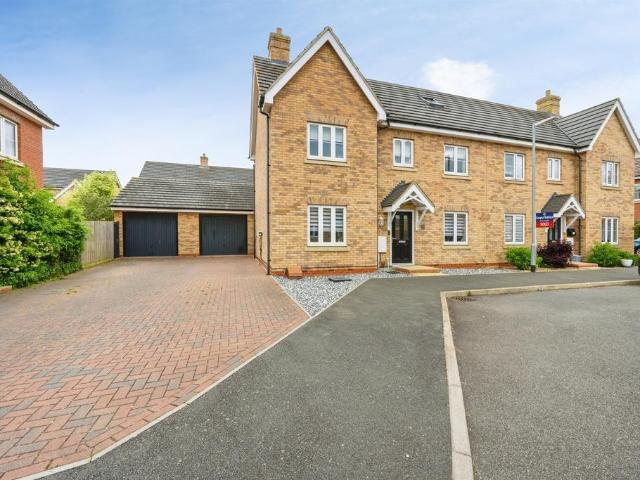 4 bedroom semi detached house for sale