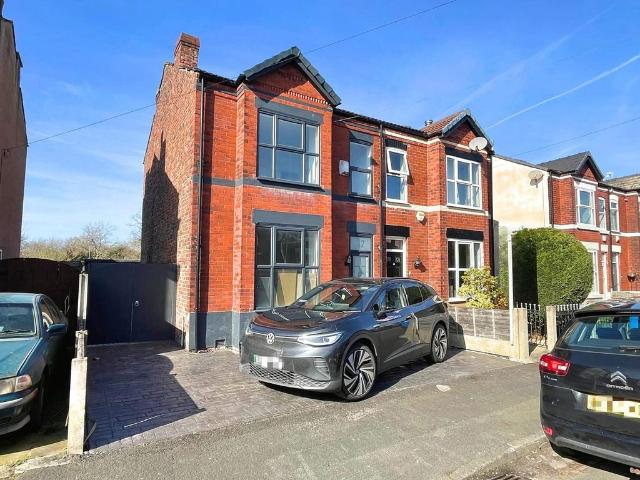 4 bedroom semi detached house for sale