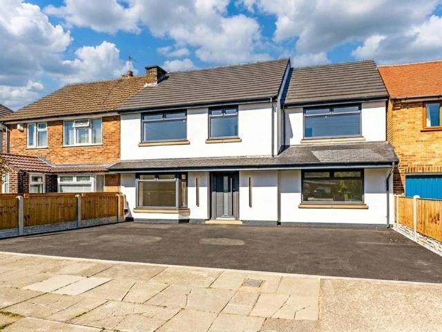 4 bedroom semi detached house for sale