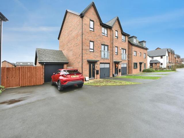 4 bedroom semi detached house for sale