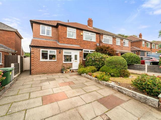 4 bedroom semi detached house for sale