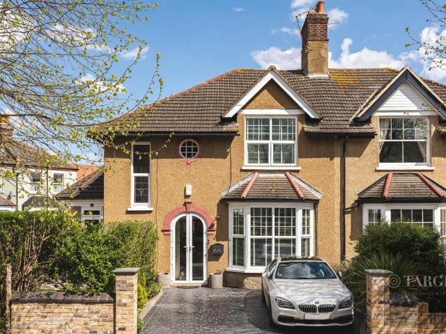 4 bedroom semi detached house for sale