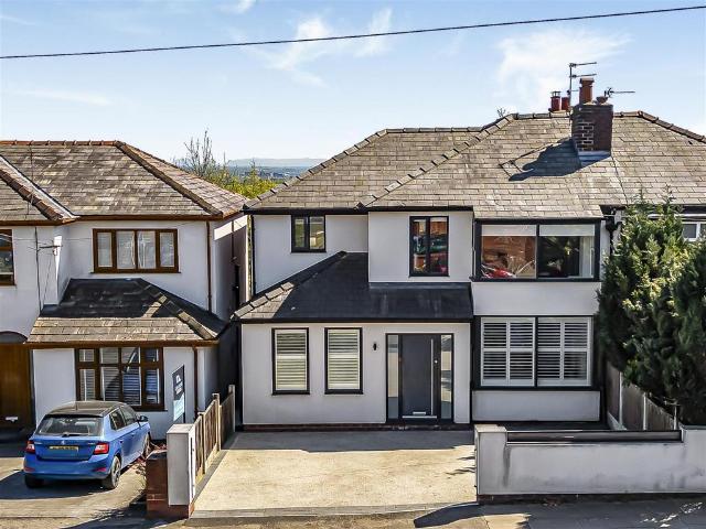 4 bedroom semi detached house for sale