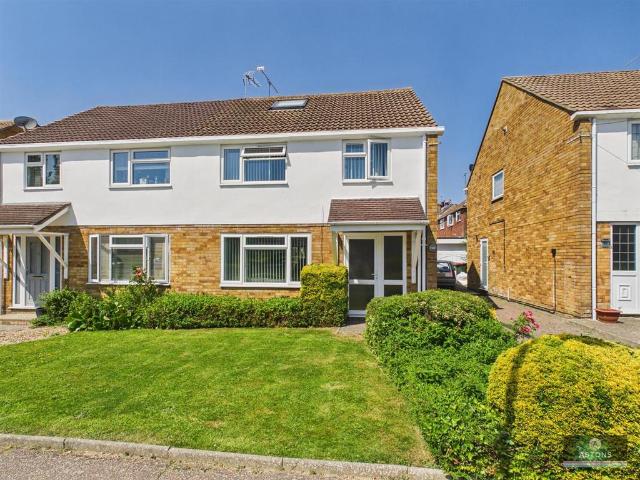 4 bedroom semi detached house for sale