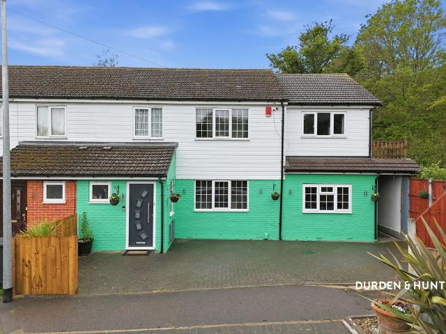 4 bedroom semi detached house for sale