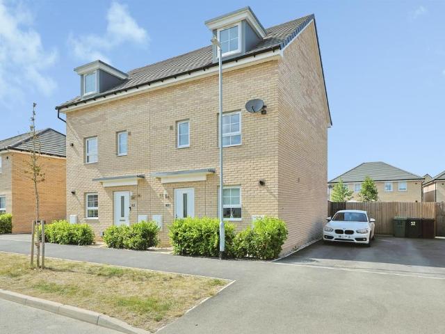 4 bedroom semi detached house for sale