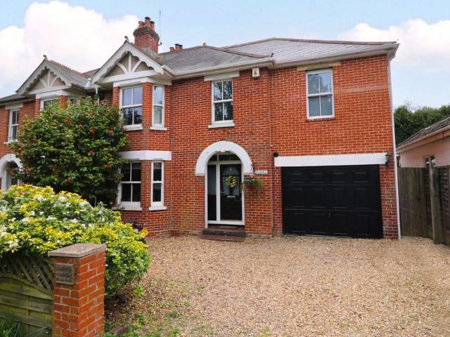 4 bedroom semi detached house for sale