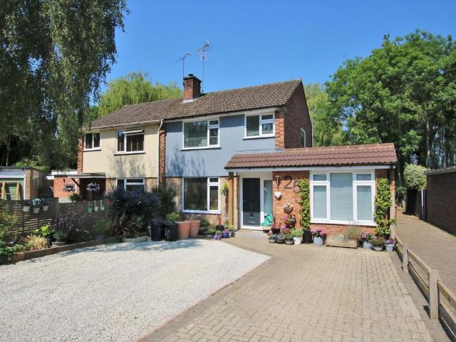 4 bedroom semi detached house for sale