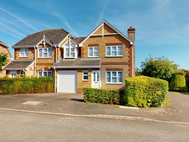 4 bedroom semi detached house for sale