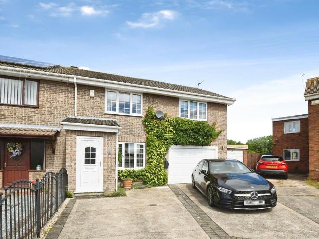 4 bedroom semi detached house for sale