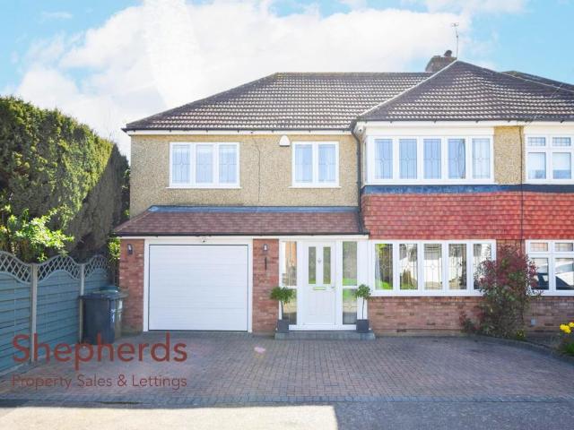 4 bedroom semi detached house for sale