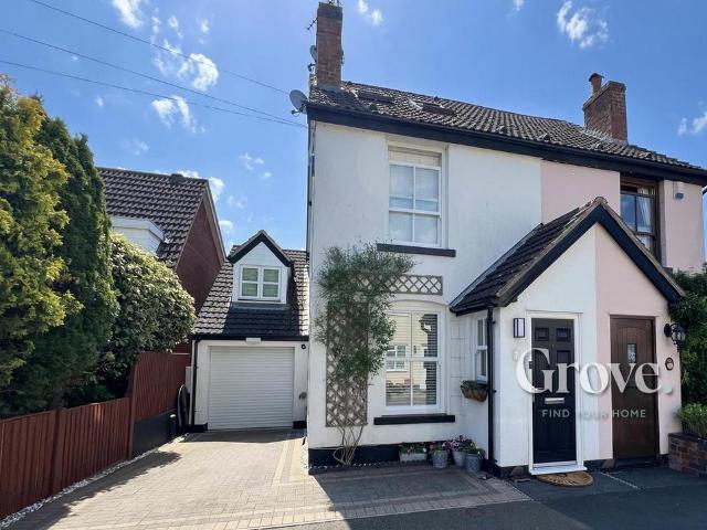 4 bedroom semi detached house for sale