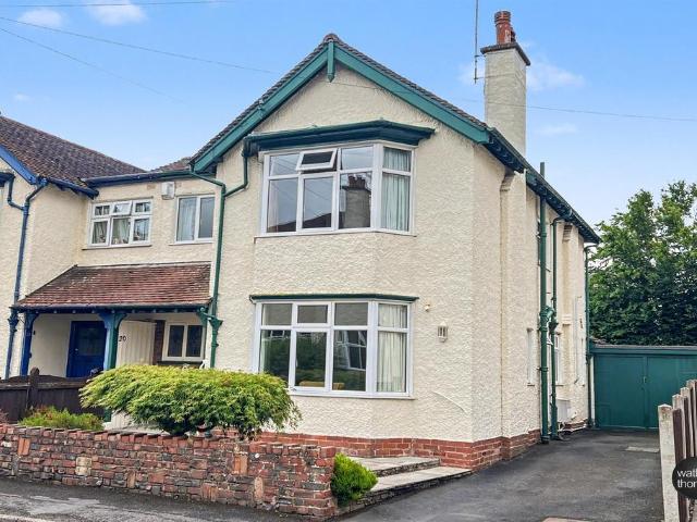 4 bedroom semi detached house for sale