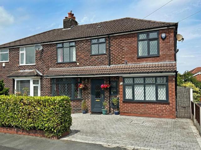 4 bedroom semi detached house for sale