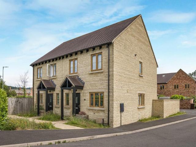 4 bedroom semi detached house for sale