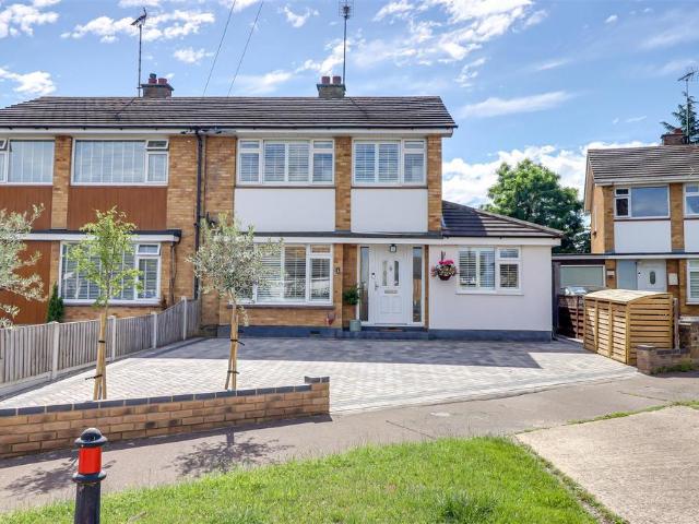 4 bedroom semi detached house for sale