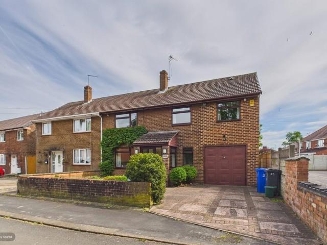 4 bedroom semi detached house for sale