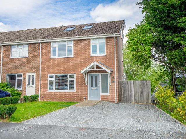 4 bedroom semi detached house for sale