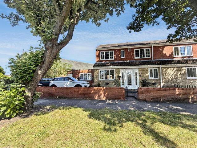 4 bedroom semi detached house for sale