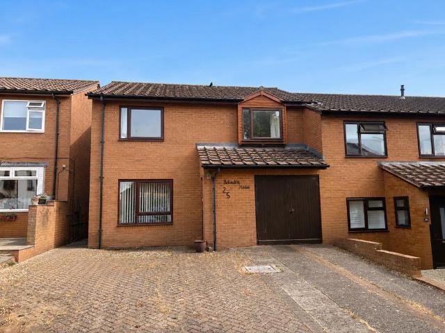 4 bedroom semi detached house for sale