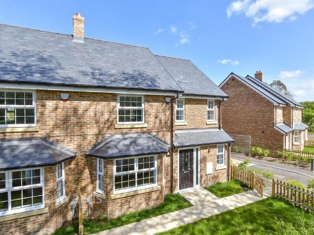 4 bedroom semi detached house for sale