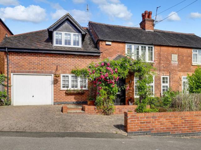 4 bedroom semi detached house for sale