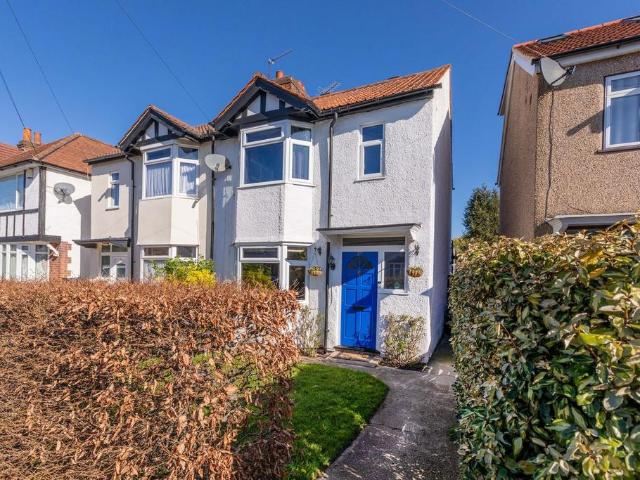 4 bedroom semi detached house for sale