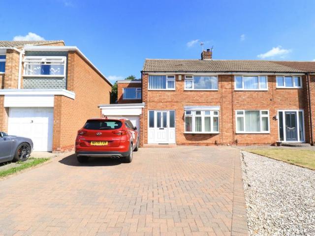 4 bedroom semi detached house for sale