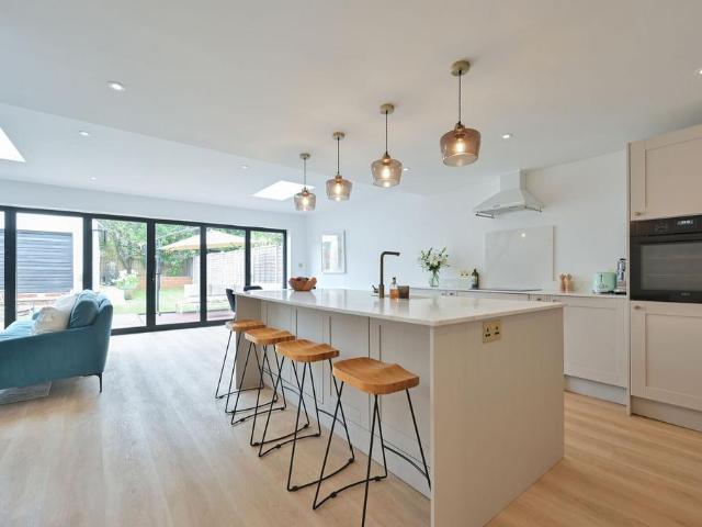 4 bedroom semi detached house for sale