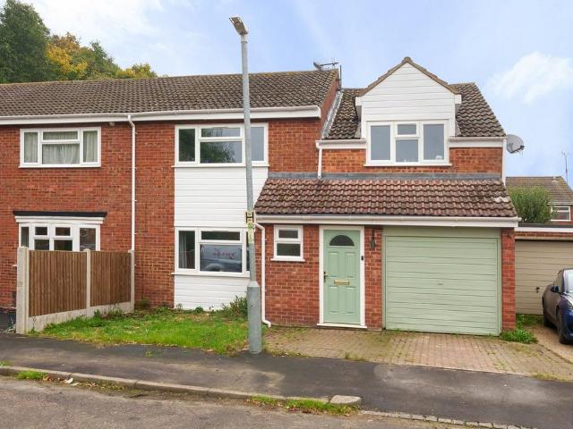 4 bedroom semi detached house for sale