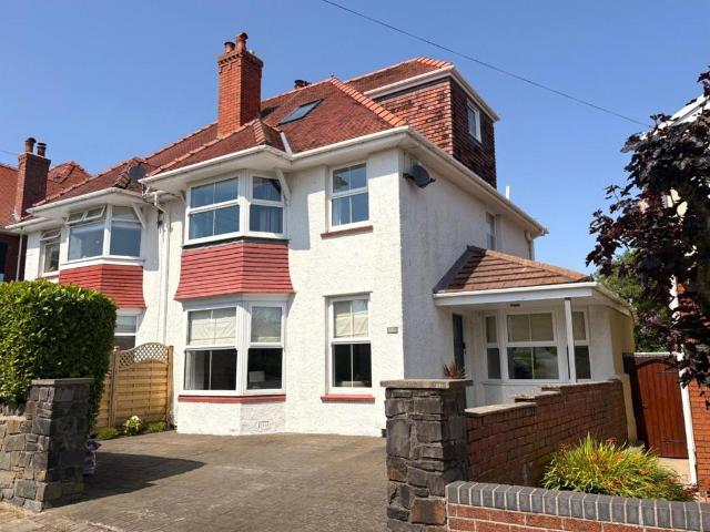 4 bedroom semi detached house for sale
