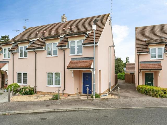 4 bedroom semi detached house for sale