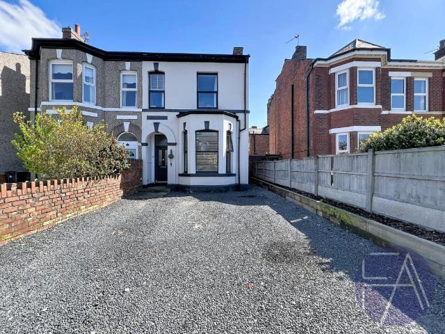 4 bedroom semi detached house for sale