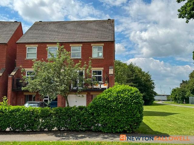 4 bedroom semi detached house for sale