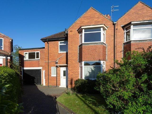 4 bedroom semi detached house for sale