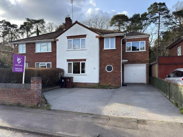 4 bedroom semi detached house for sale