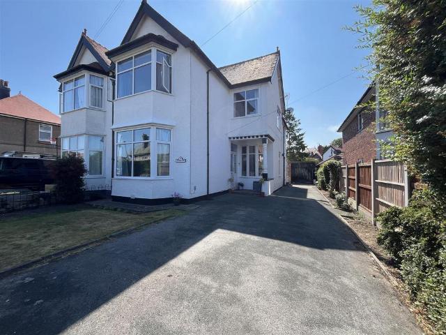 4 bedroom semi detached house for sale