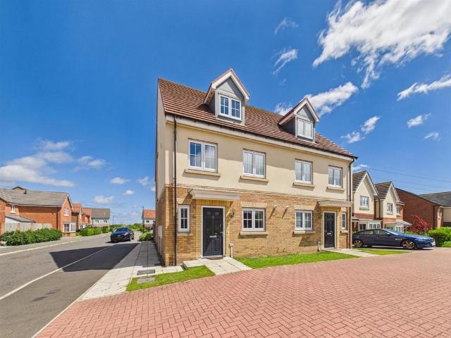 4 bedroom semi detached house for sale