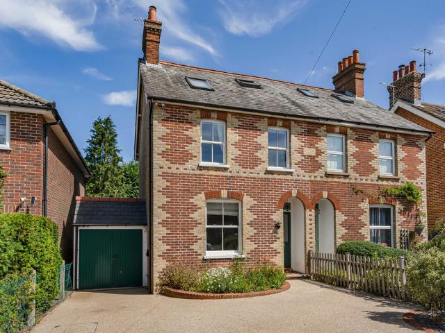 4 bedroom semi detached house for sale