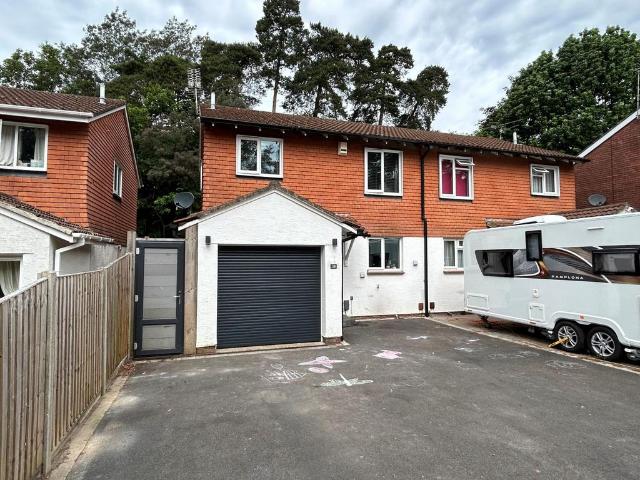 4 bedroom semi detached house for sale