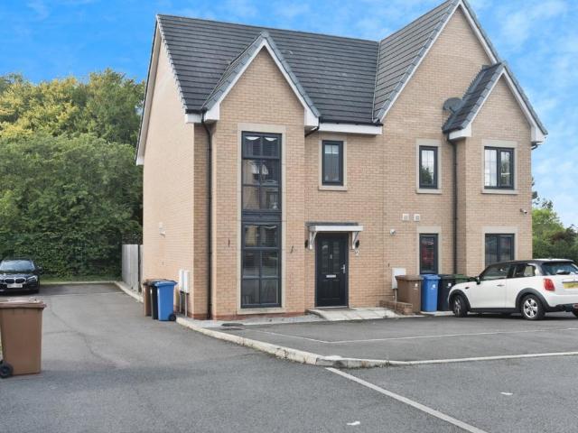 4 bedroom semi detached house for sale