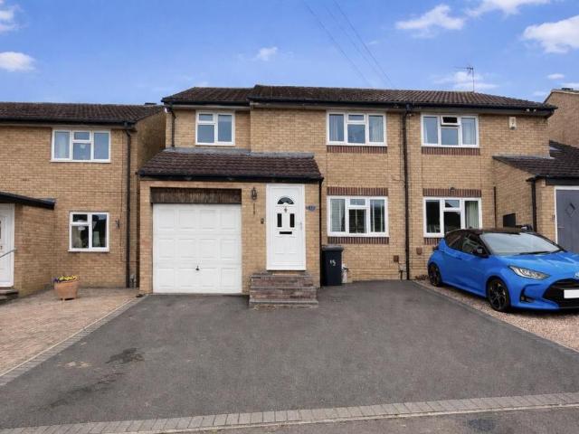 4 bedroom semi detached house for sale