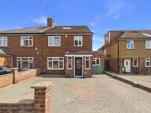 4 bedroom semi detached house for sale