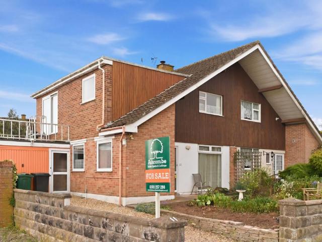 4 bedroom semi detached house for sale