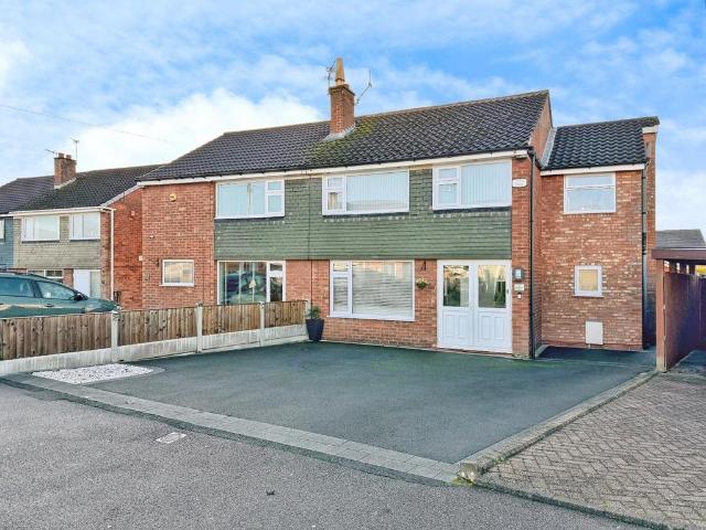 4 bedroom semi detached house for sale