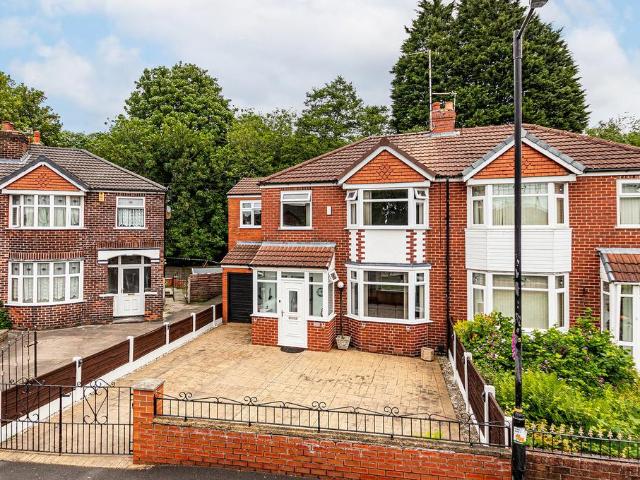 4 bedroom semi detached house for sale